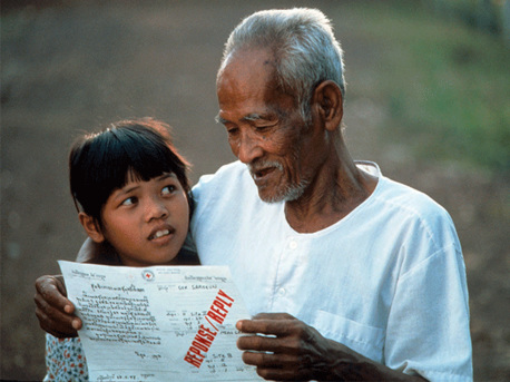 Le "Message Croix-Rouge", l'outil historique de remise en contact des ...