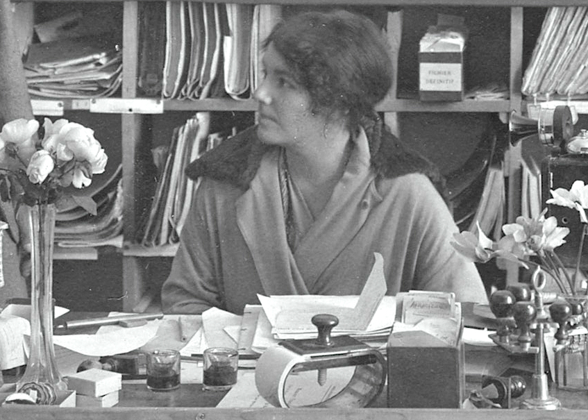 Marguerite Cramer, pionnière au Comité et Jeanne Egger, première ...