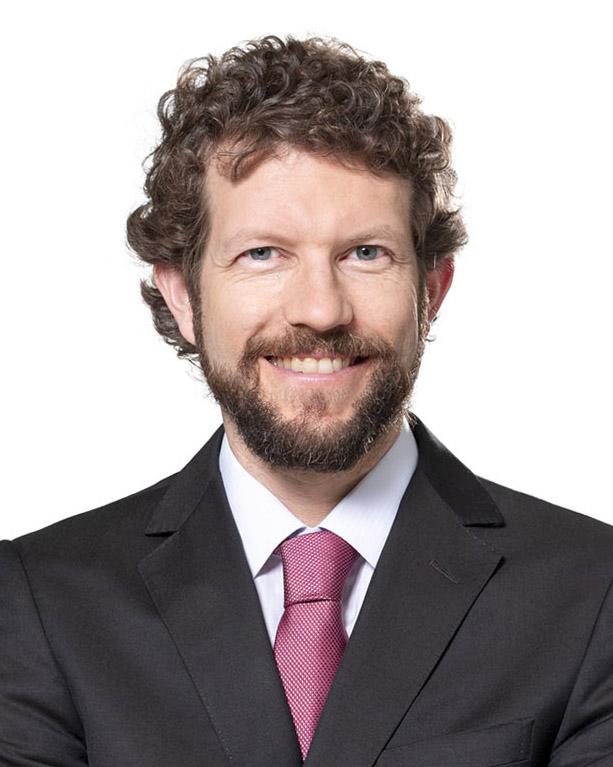 adrian-small_2019 - Direito e Políticas Humanitárias