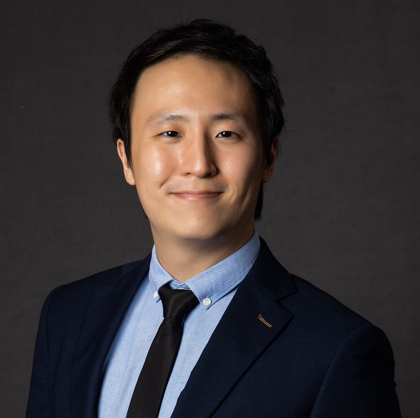 Chris Chen Headshot - Derecho y Políticas Humanitarias