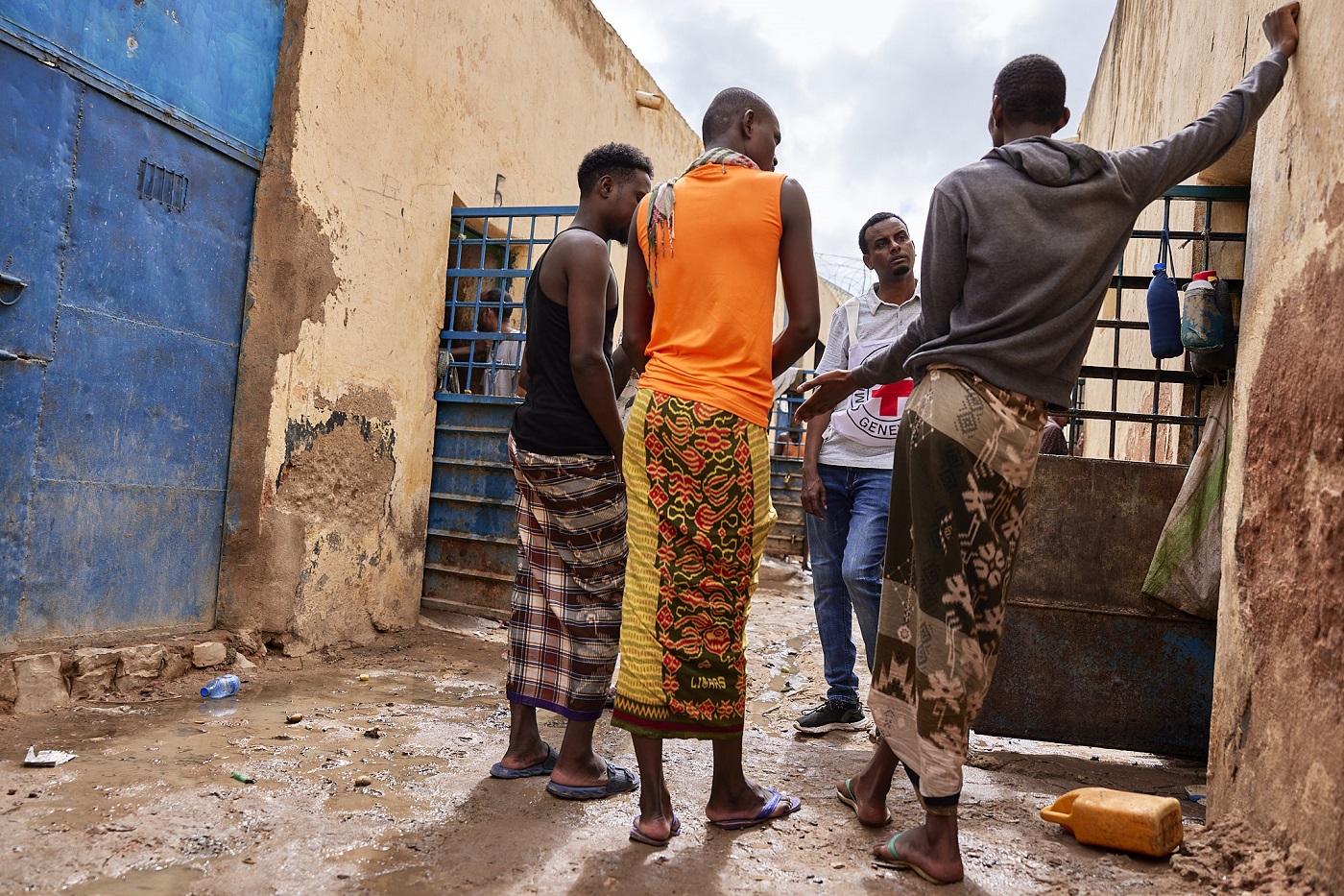 Goat meat and dates! Detainees in Somalia receive food for Ramadan ...